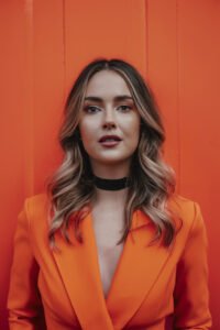 9 Neon Orange Ways to Electrify Your Life - Fabricerie