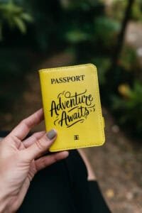 9 Neon Yellow Ideas to Light Up Your Life - Fabricerie