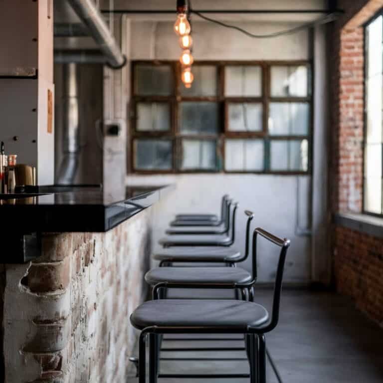 15 Industrial Bar Design Inspirations To Transform Your Space - Fabricerie