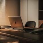 10 Minimalist Office Ideas for Busy Women - Fabricerie