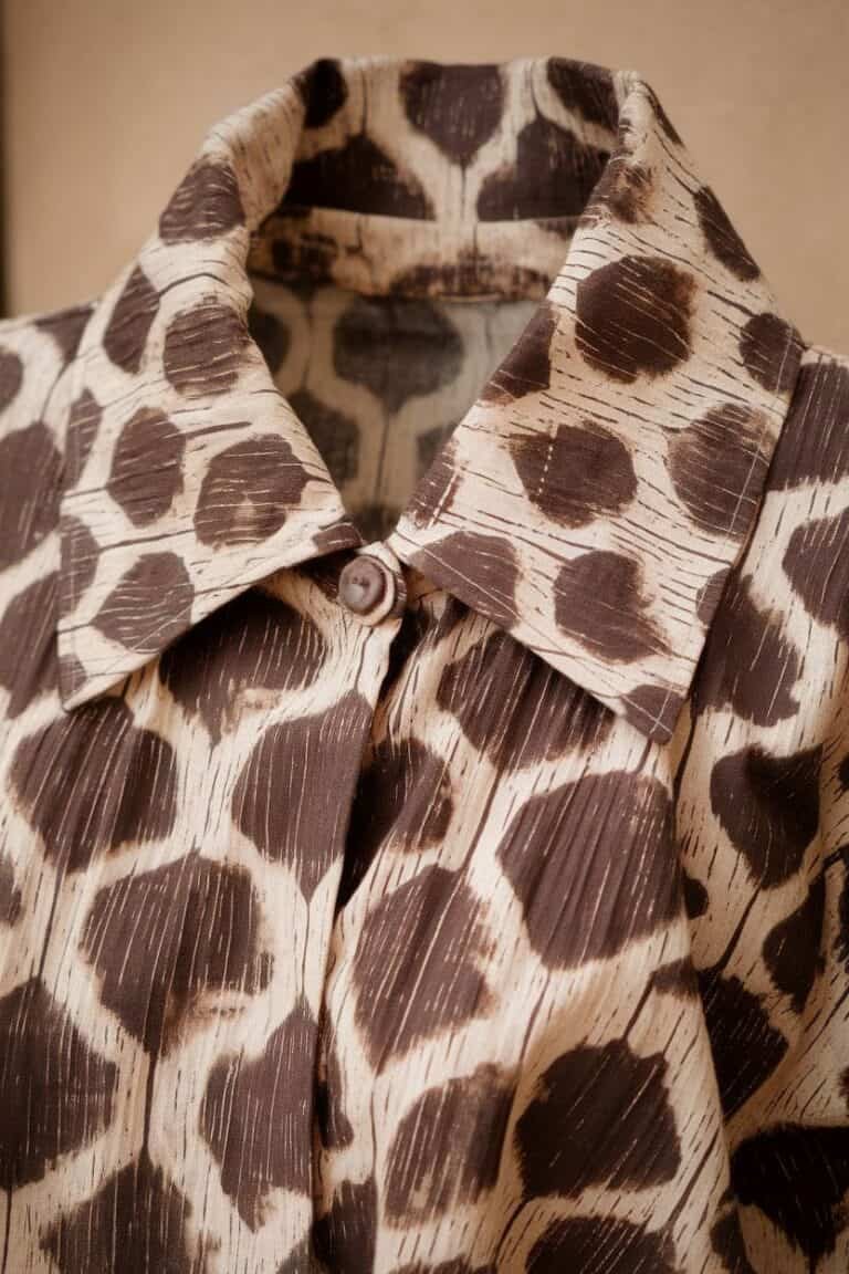 Beige Batik Blouses That Will Transform Your Wardrobe Into A Bohemian ...